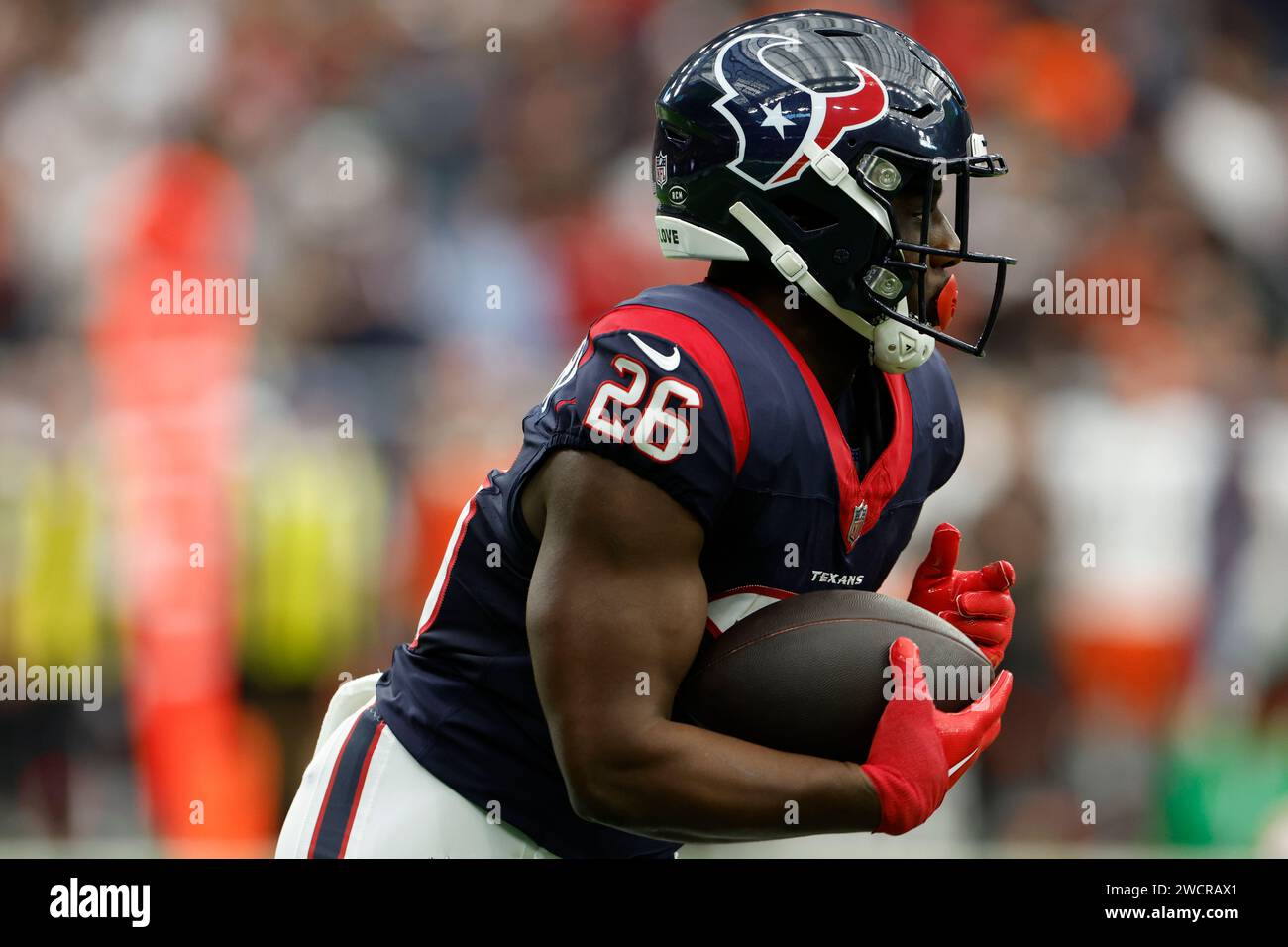 Houston Texans running back Devin Singletary (26) carries the ball ...