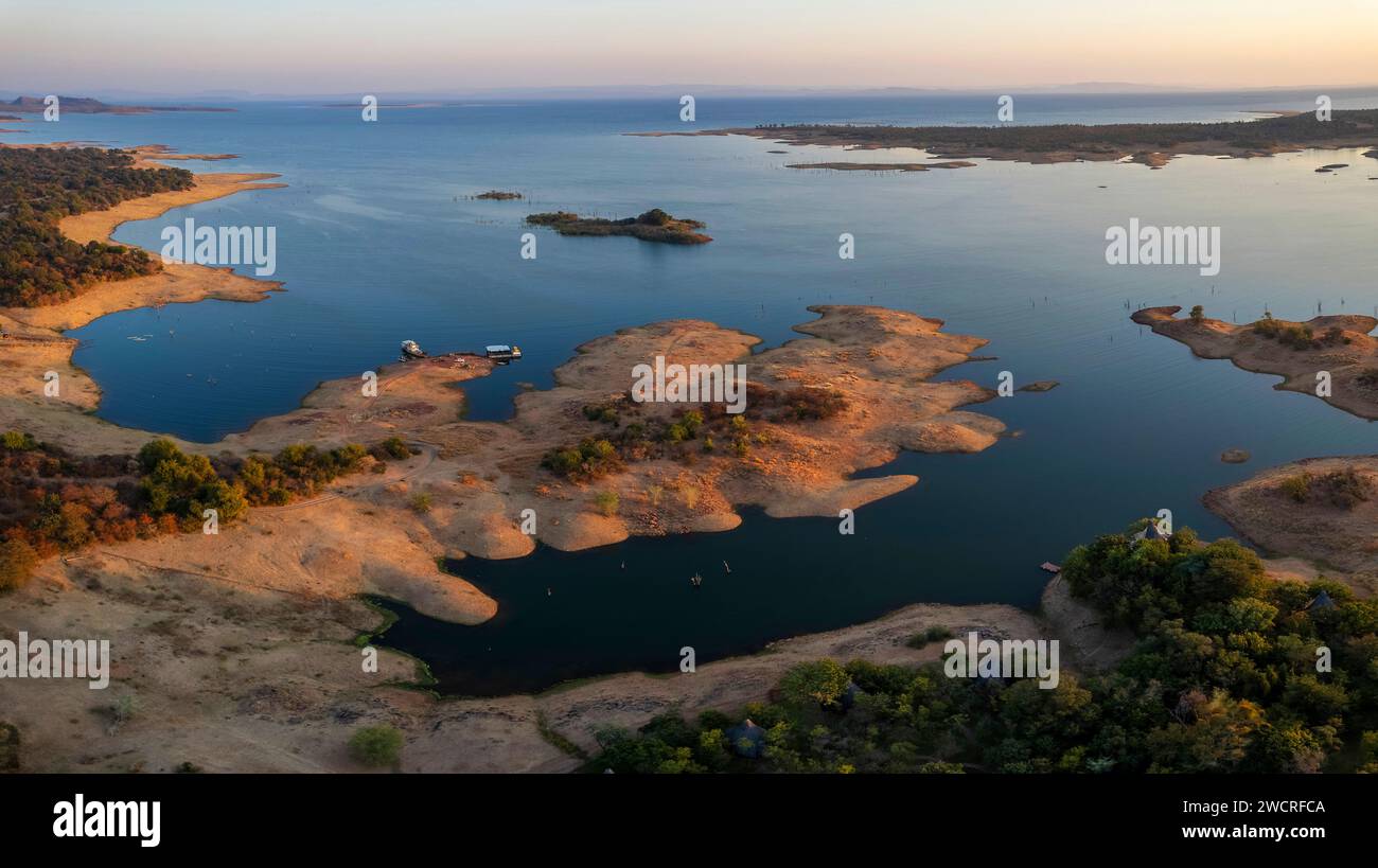 An aerial view of Zimbabwe's Lake Kariba Stock Photo - Alamy