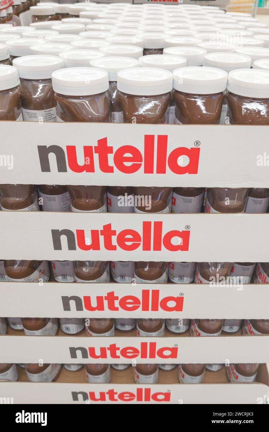 Giant nut display hi-res stock photography and images - Alamy