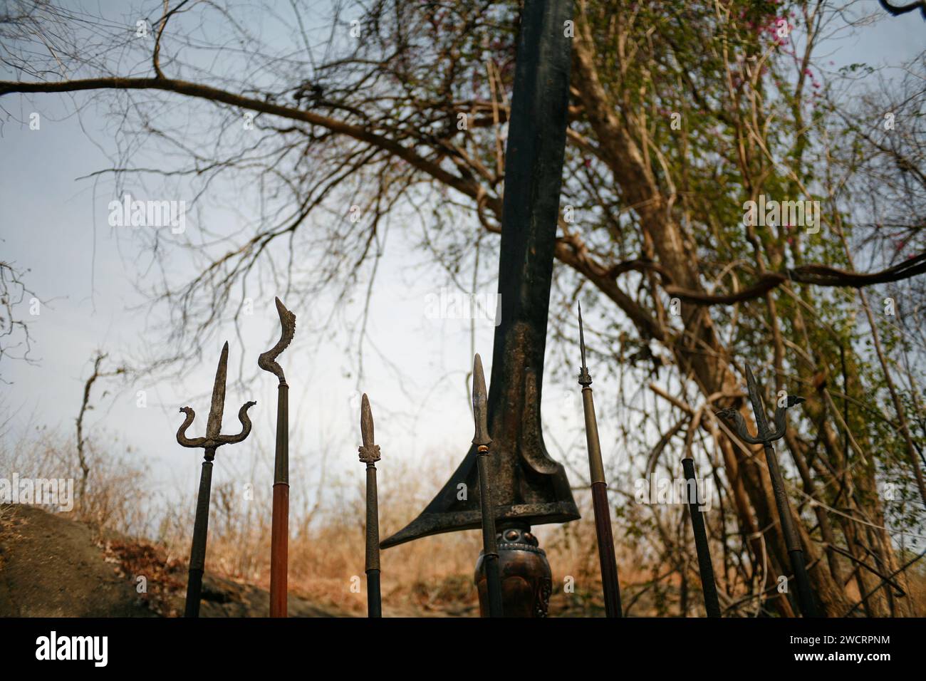 Ancient combat tridents and spears with giant keris(original weapon ...