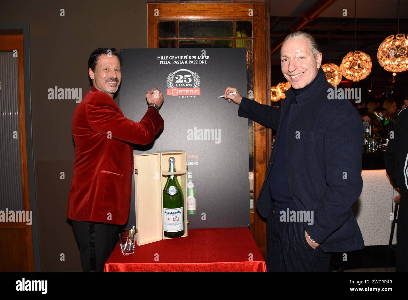 Klaus Rader und Friedemann Findeis L. Osteria Mitbegruender Muenchen 16 ...