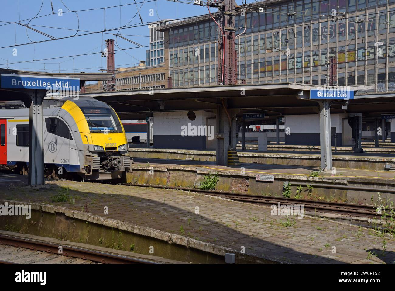 Belgian Railways Class 08 Siemens Desiro electric train at Brussels ...