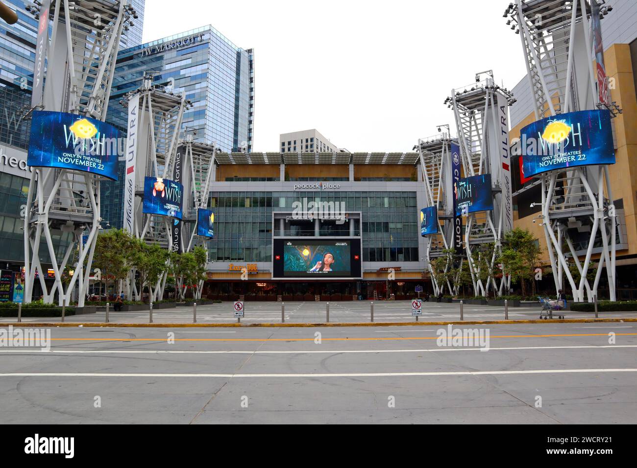 Los Angeles, California: Peacock Place at LA Live in the center of ...