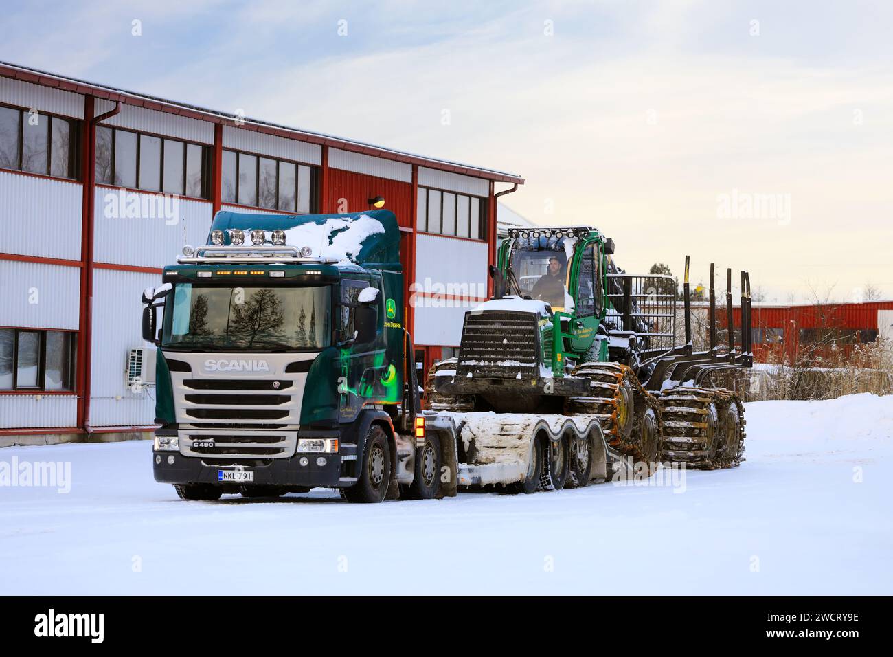 Forwarder vehicle hi-res stock photography and images - Alamy