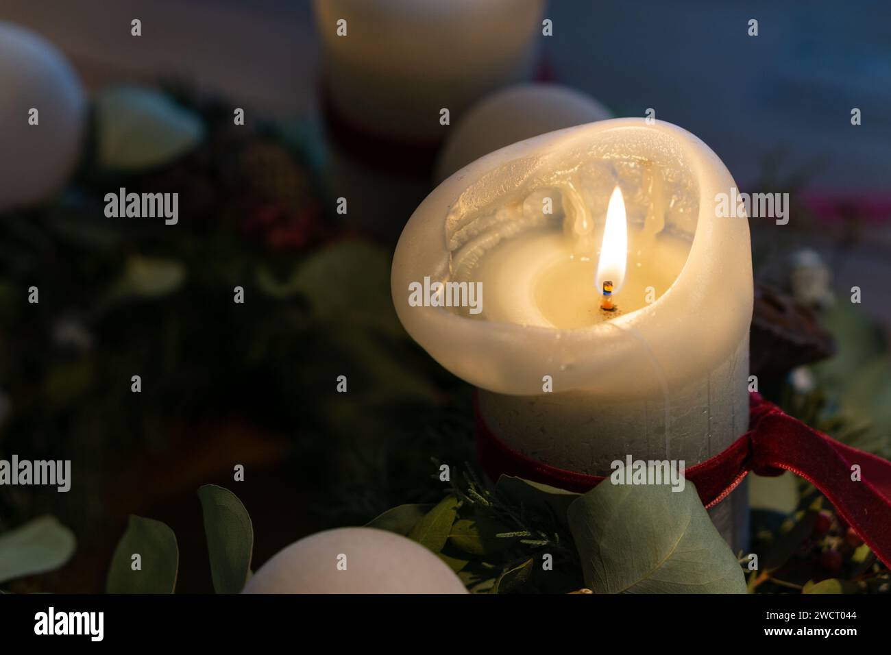 Family advent candle hi-res stock photography and images - Alamy