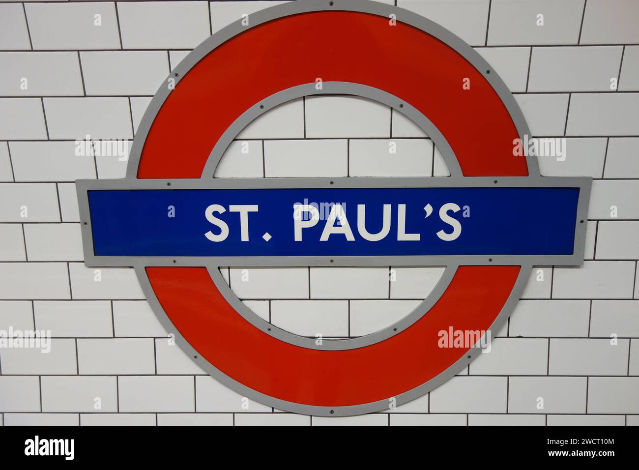 St. Paul’s Underground Station Sign Stock Photo - Alamy
