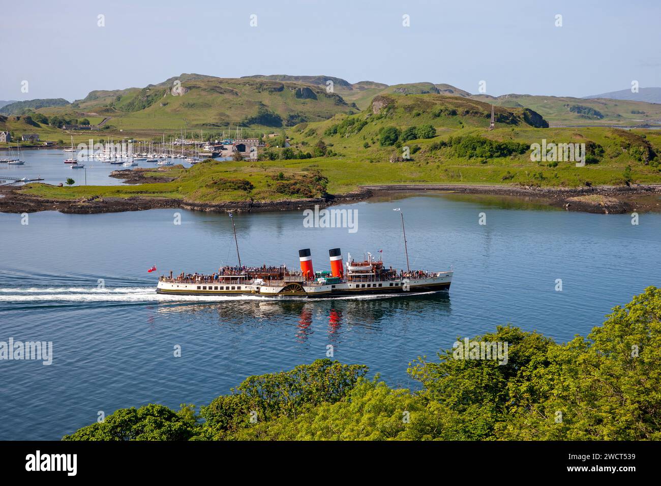 Waverley paddle steamer departing hi-res stock photography and images ...