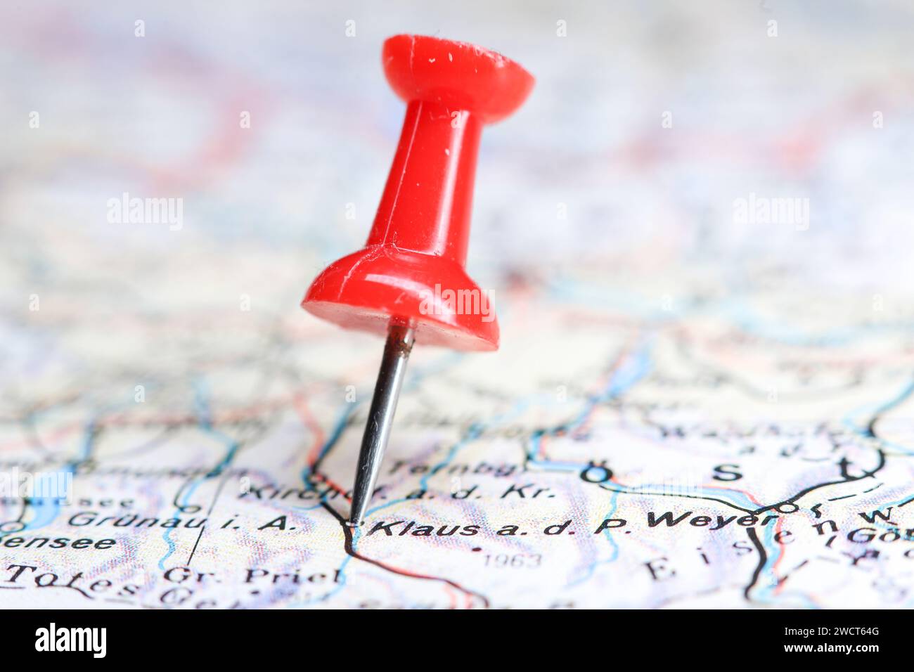 Klaus, Austria pin on map Stock Photo - Alamy