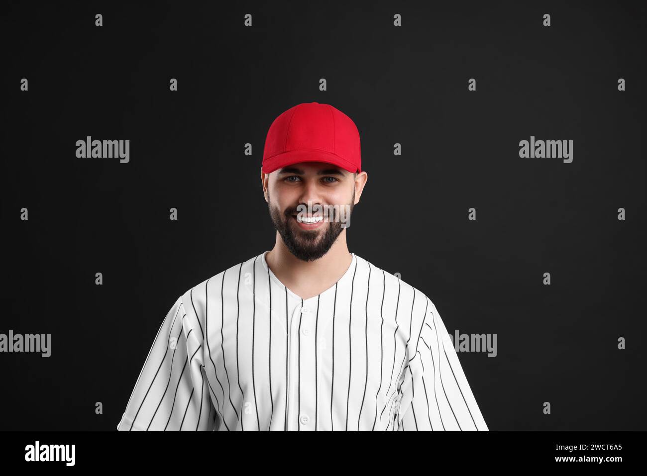 Wearing red baseball cap hi-res stock photography and images - Alamy