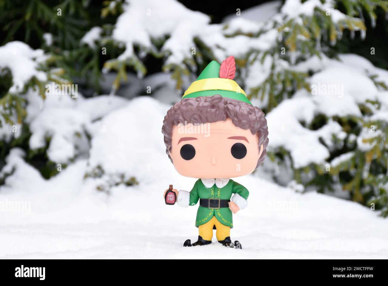 Elf movie hi-res stock photography and images - Alamy