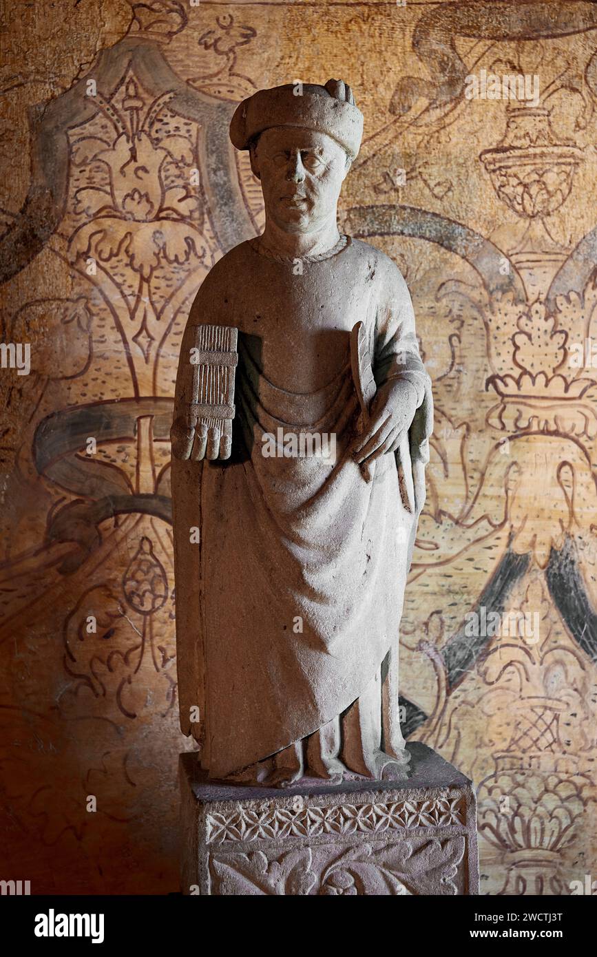 Francesco Petrarca - statua in pietra del XIV-XV secolo - Arquà ...