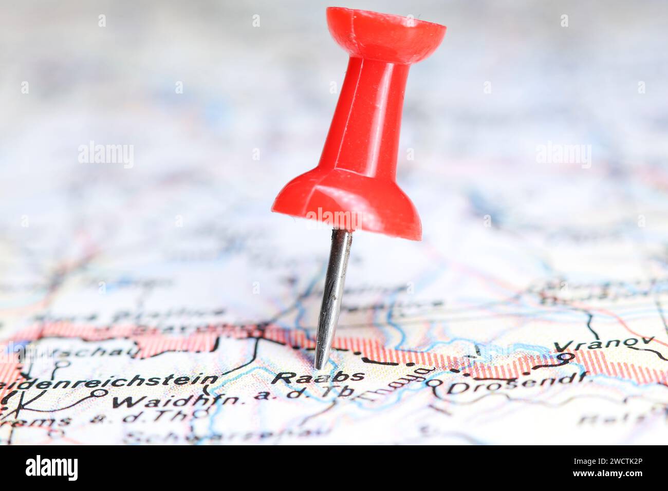 Austria map pin hi-res stock photography and images - Alamy
