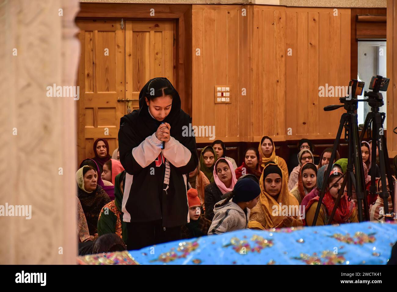 Srinagar, India. 17th Jan, 2024. A Sikh devotee prays on the occasion of the 357th birth ...