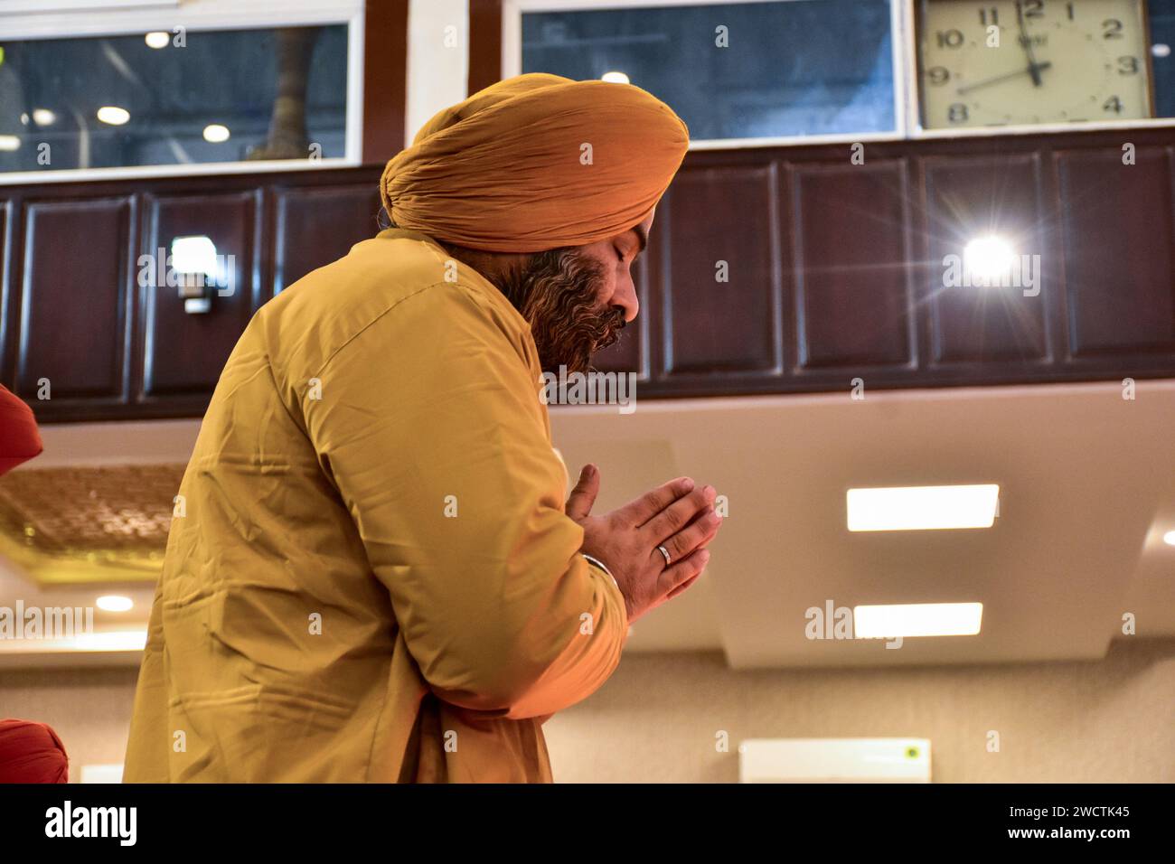 Srinagar, India. 17th Jan, 2024. A Sikh devotee prays on the occasion of the 357th birth ...