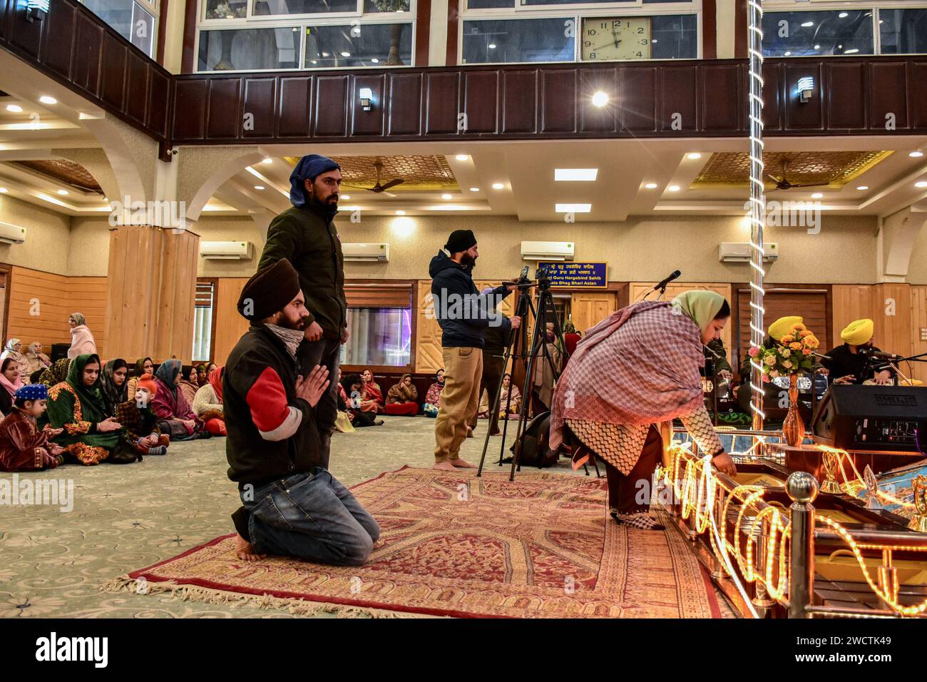 Srinagar, India. 17th Jan, 2024. Sikh devotees pray on the occasion of the 357th birth ...
