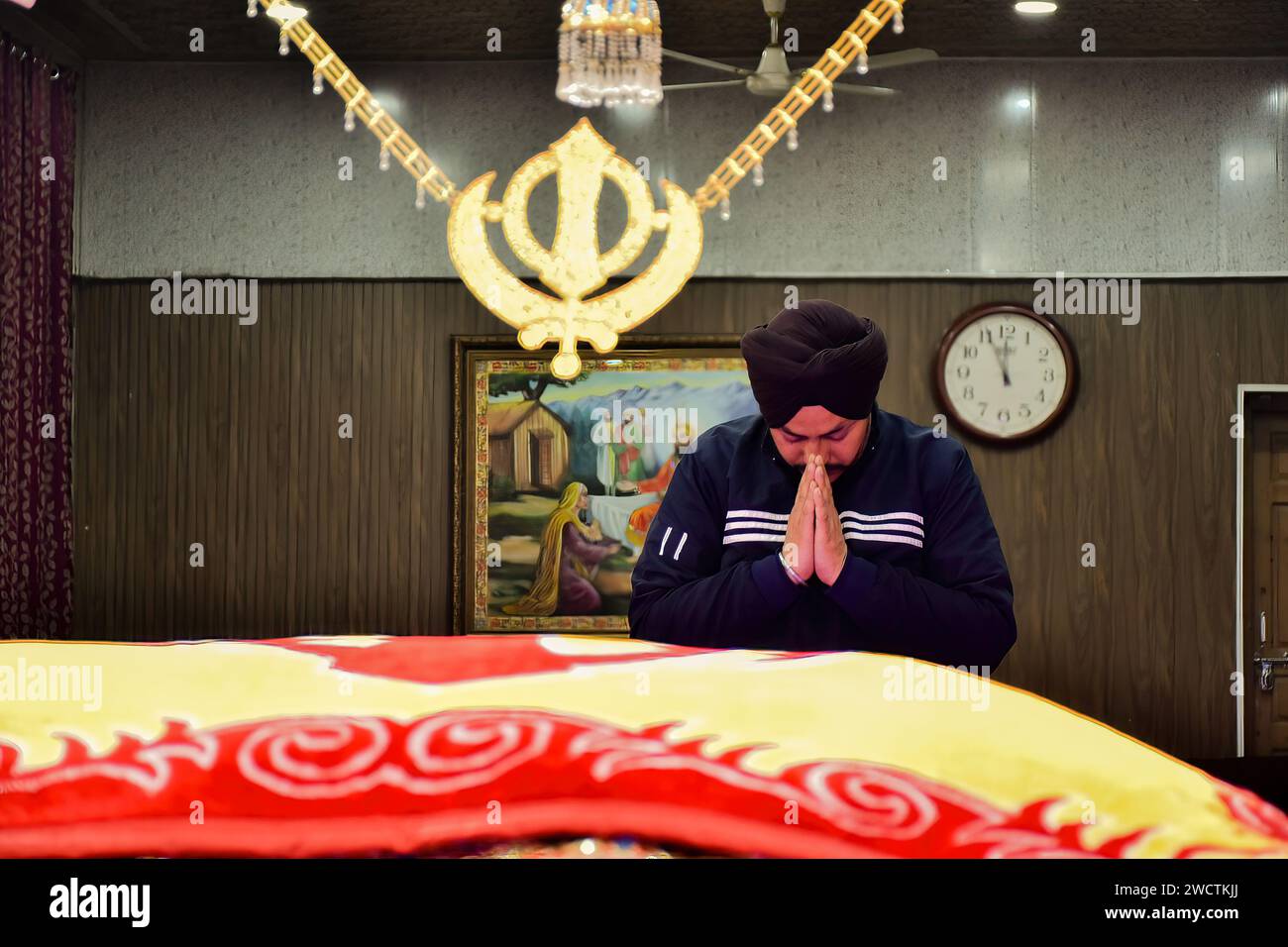 Srinagar, India. 17th Jan, 2024. A Sikh devotee prays on the occasion of the 357th birth ...