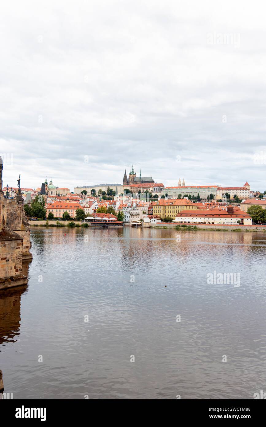 Overlooking iconic prague castle hi-res stock photography and images ...