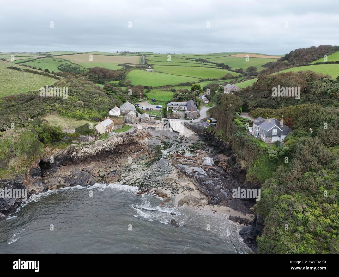 Uk scenic cliffside aerial hi-res stock photography and images - Alamy