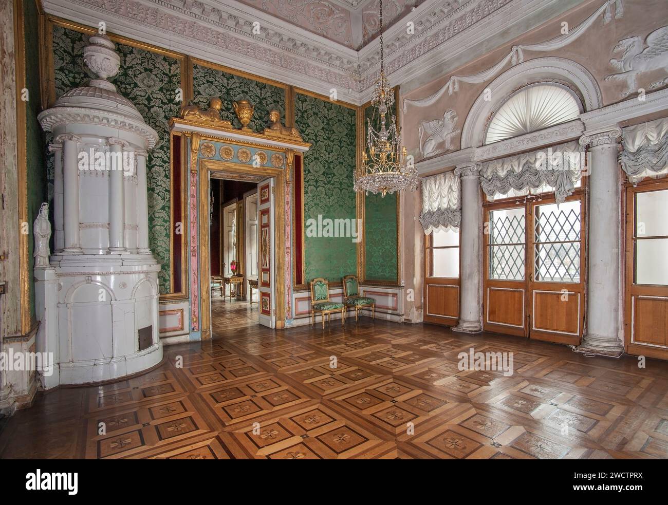 Enfilade fire hi-res stock photography and images - Alamy