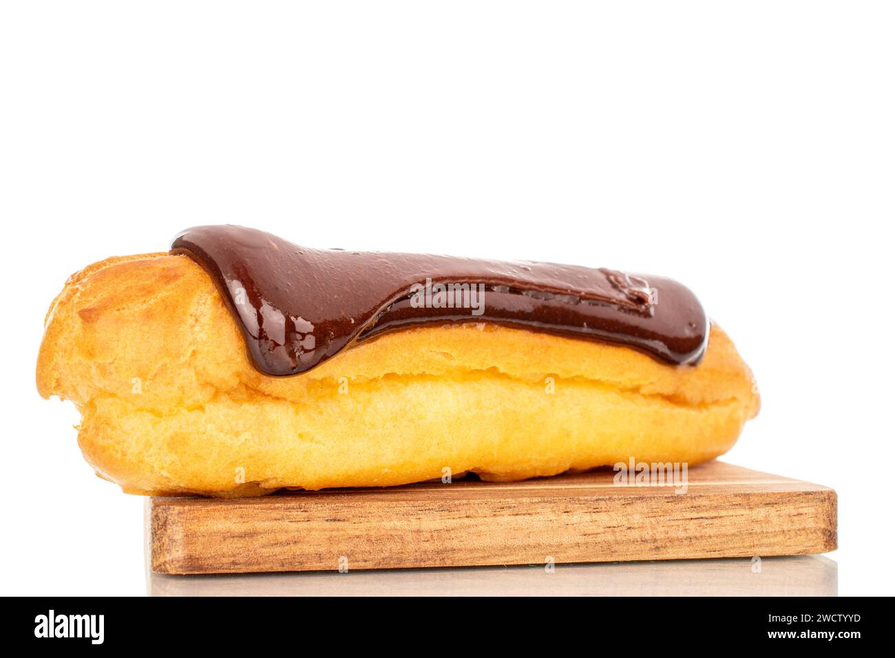 Eclair chocolate icing hi-res stock photography and images - Alamy