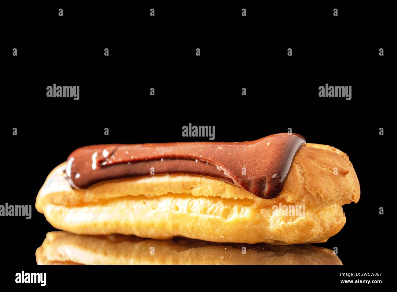 Black plate eclair on hi-res stock photography and images - Alamy