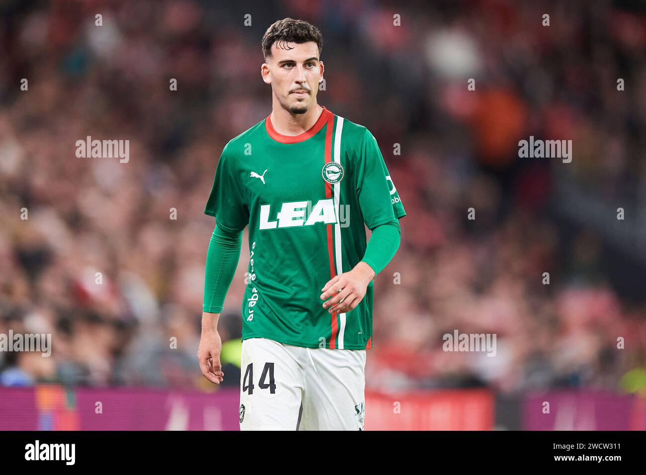 Victor Parada of Deportivo Alaves looks on during the Copa El Rey Round ...