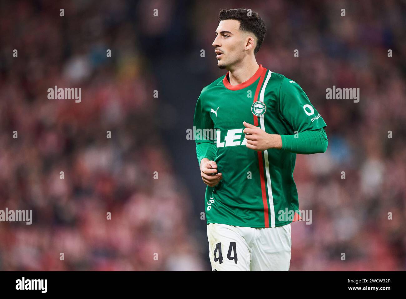 Victor Parada of Deportivo Alaves looks on during the Copa El Rey Round ...