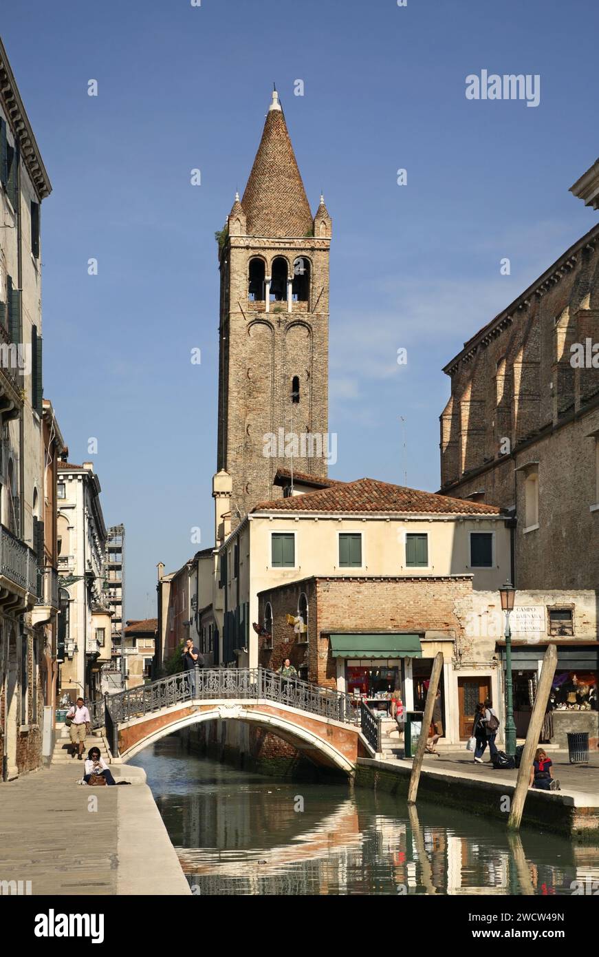 Church san barnaba in venice hi-res stock photography and images - Alamy