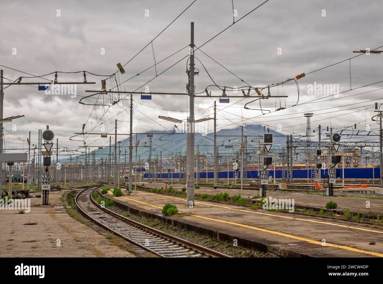 Naples railway station exterior hi-res stock photography and images - Alamy