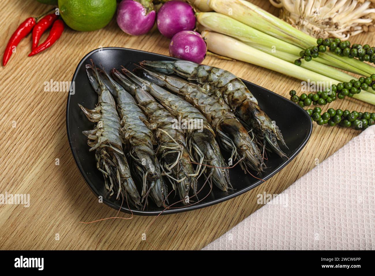 Fresh raw uncooked big tiger prawn Stock Photo - Alamy