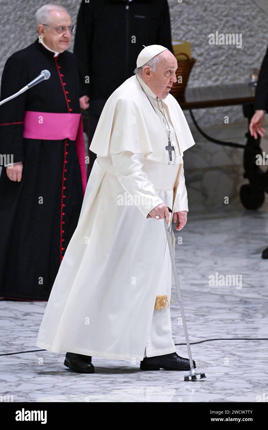 Rom, Vatikan 03.01.2024 Papst Franziskus I. bei der Generalaudienz in ...