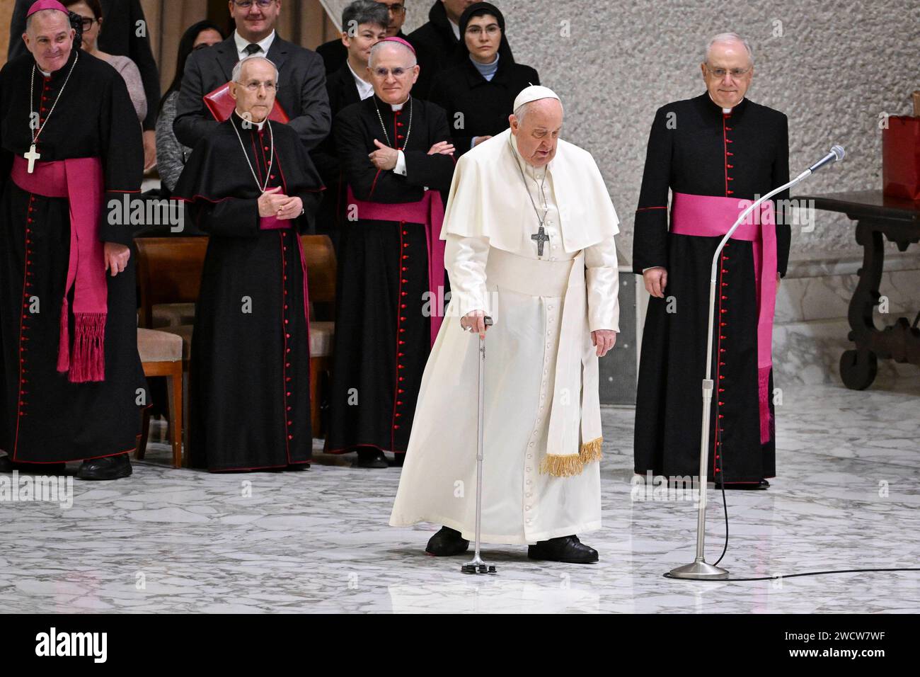 Rom, Vatikan 03.01.2024 Papst Franziskus I. bei der Generalaudienz in ...