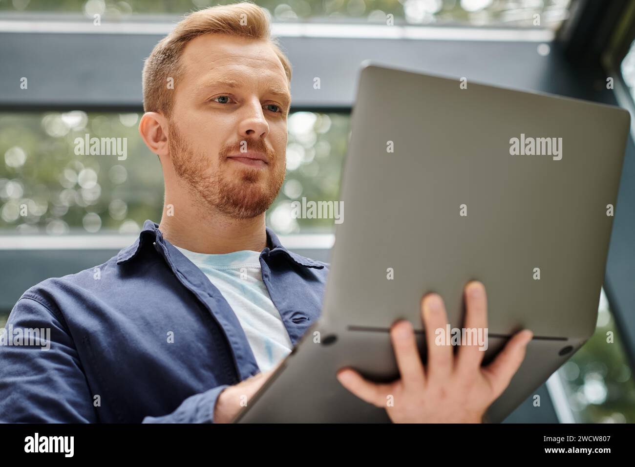 Everyday focused hi-res stock photography and images - Alamy