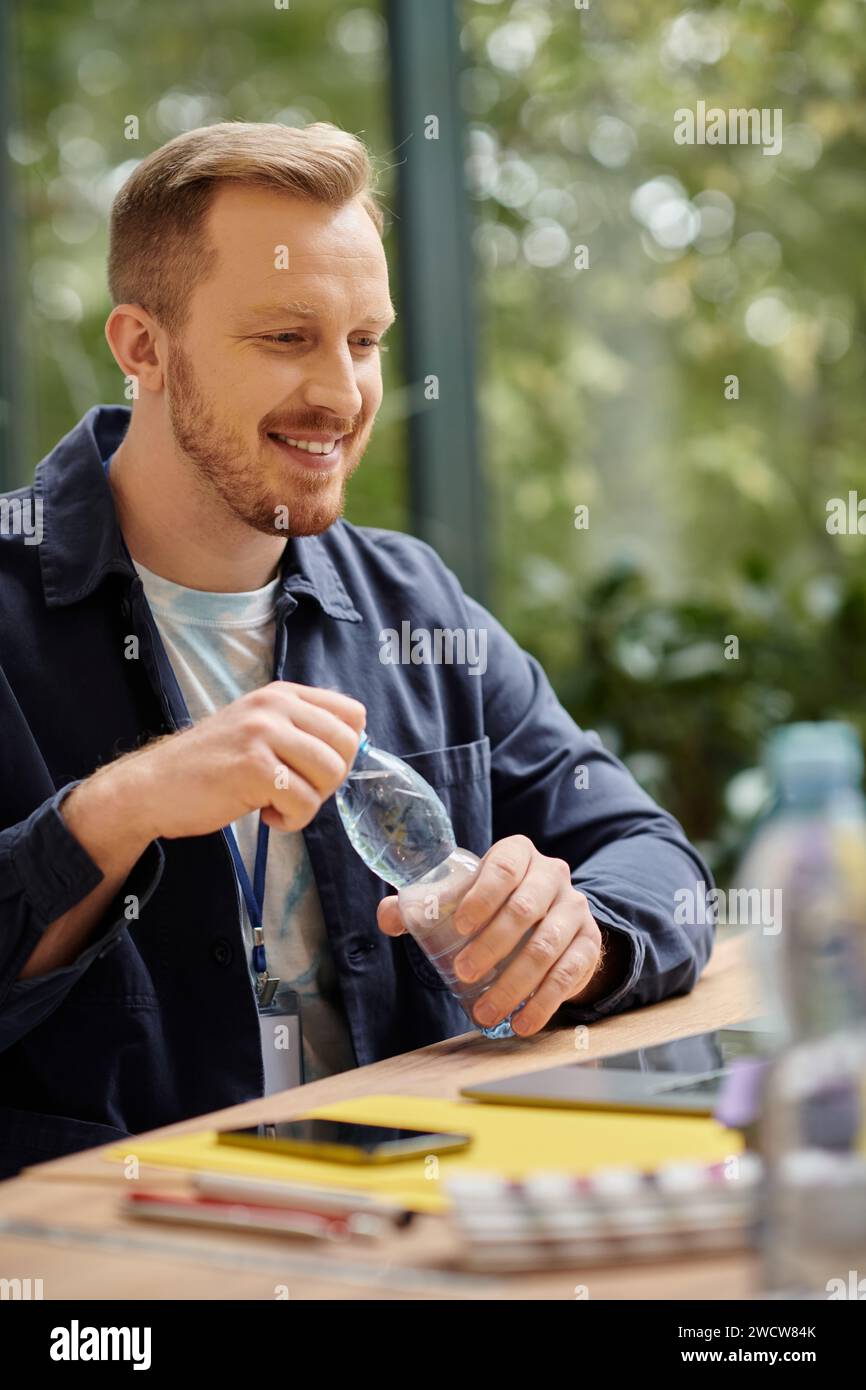 Professional office attire hi-res stock photography and images - Alamy