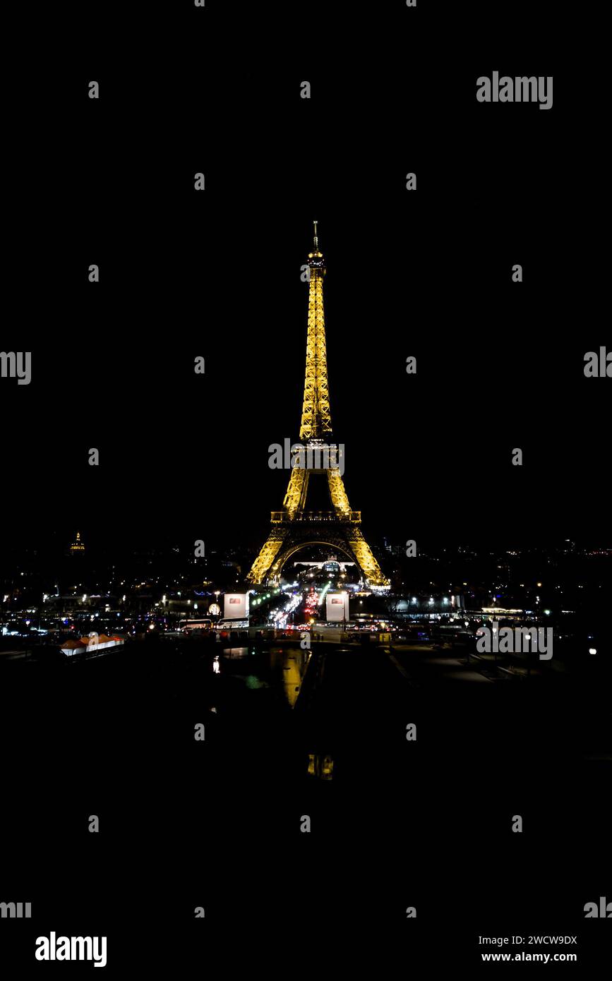 Paris 2024 tour eiffel hi-res stock photography and images - Alamy