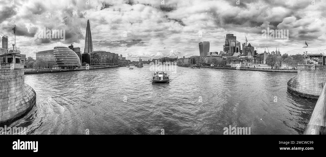 Scenic view over the river Thames and the city skyline, London, England ...