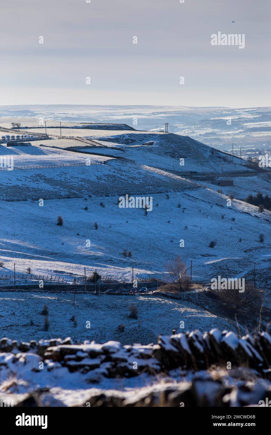 West Yorkshire, UK. 17th Jan, 2024. UK Weather. Blue skies and freezing ...