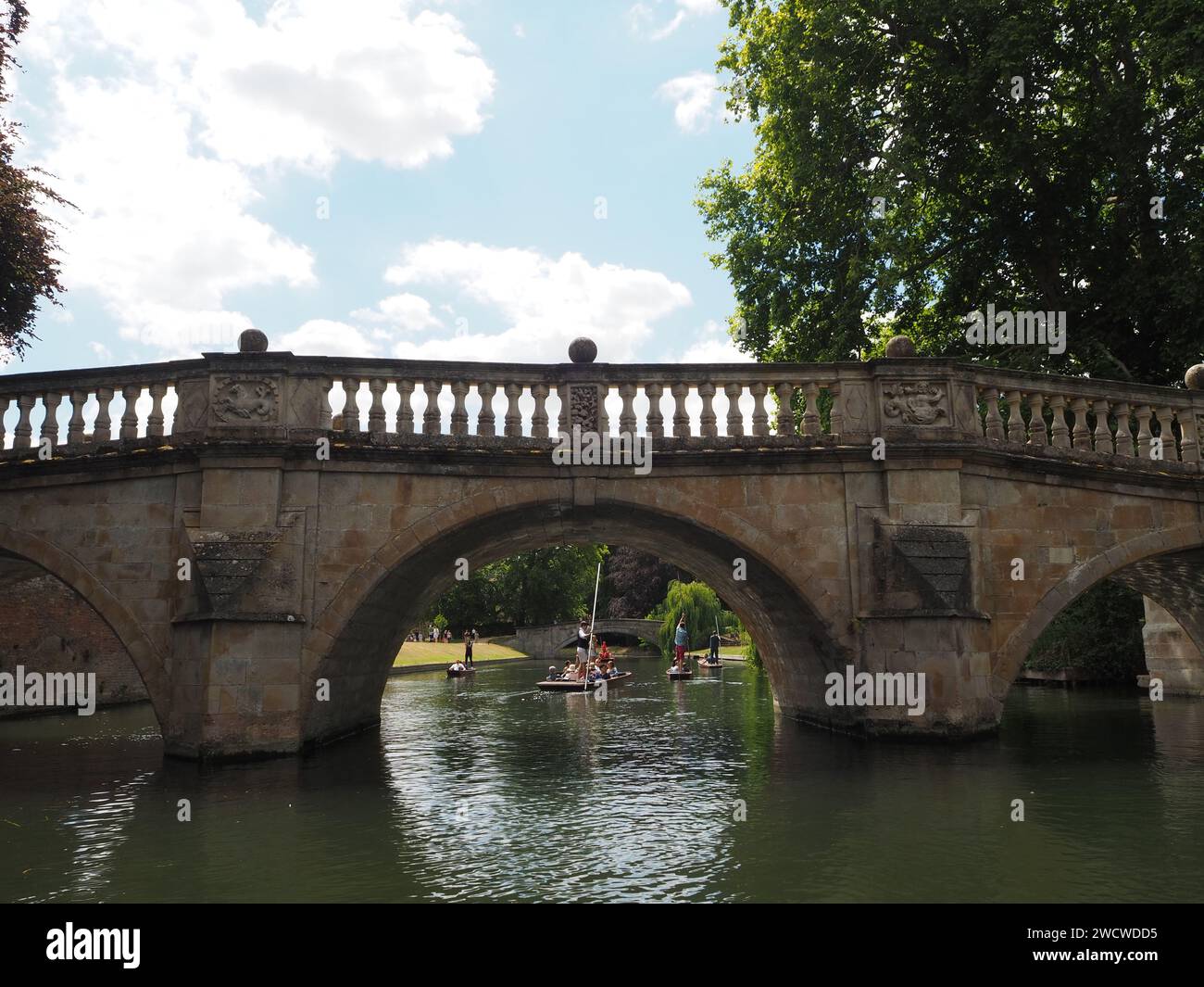 Bridge landmarks bridges hi-res stock photography and images - Alamy