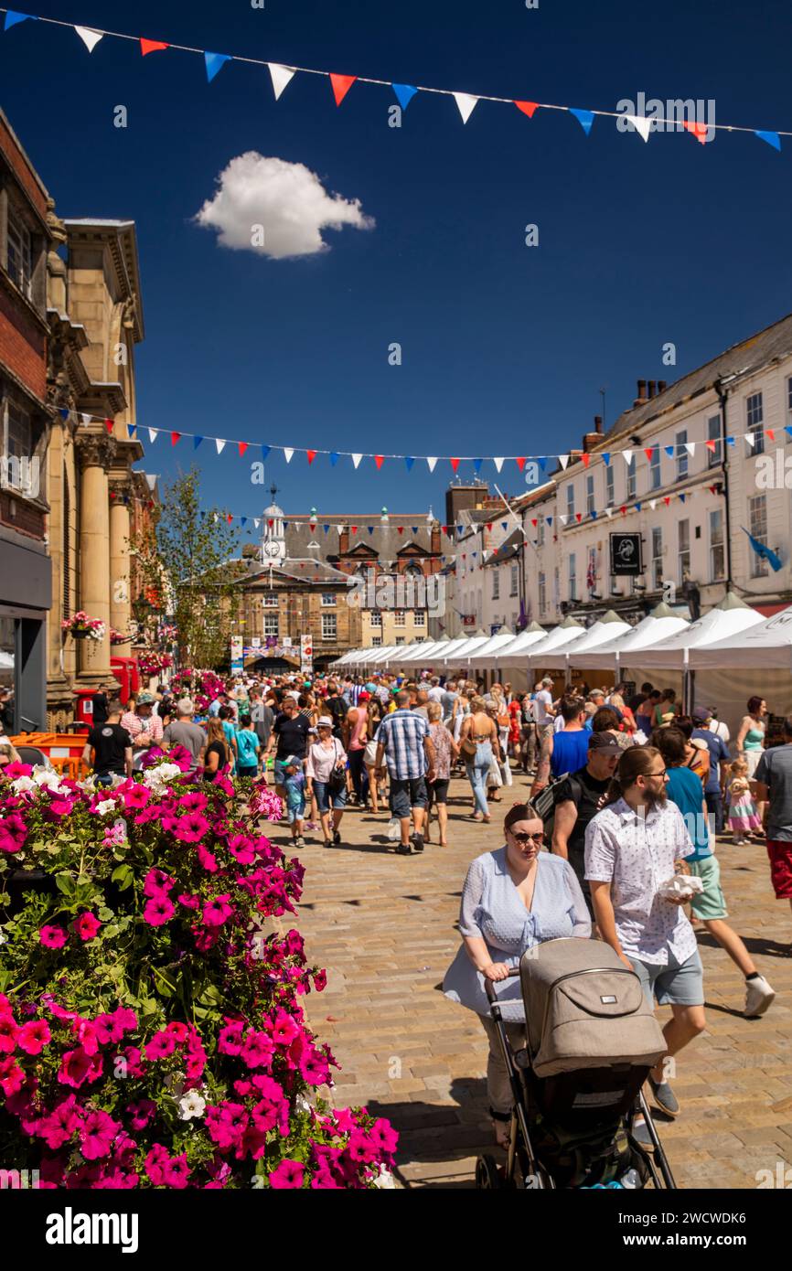 UK, England, Yorkshire, Pontefract, Liquorice Festival, Market Place ...