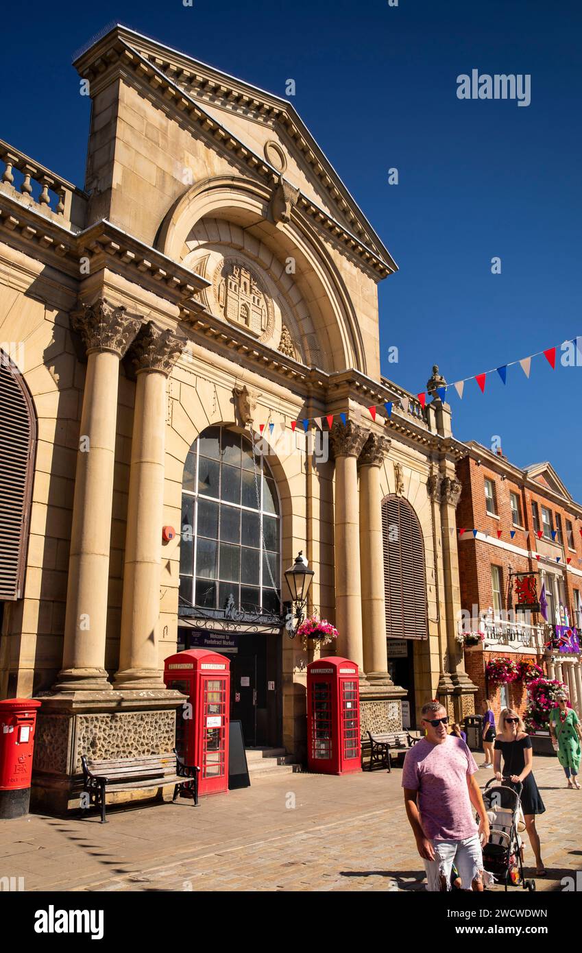 UK, England, Yorkshire, Pontefract, Market Place, indoor market hall ...