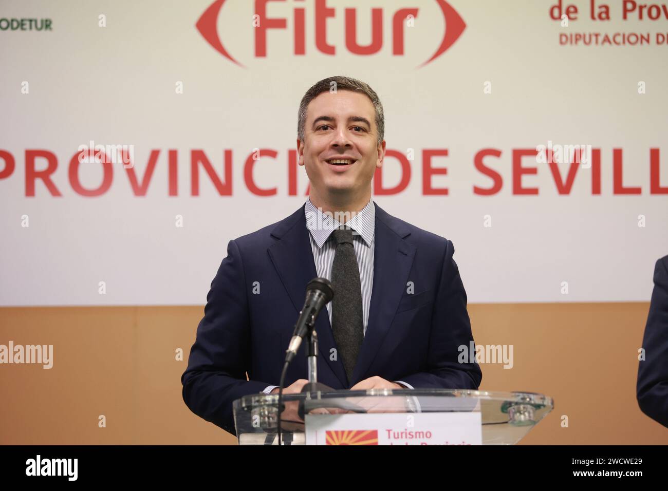 Prodetur Vice President Rodrigo Rodríguez Hans presents the contents of ...