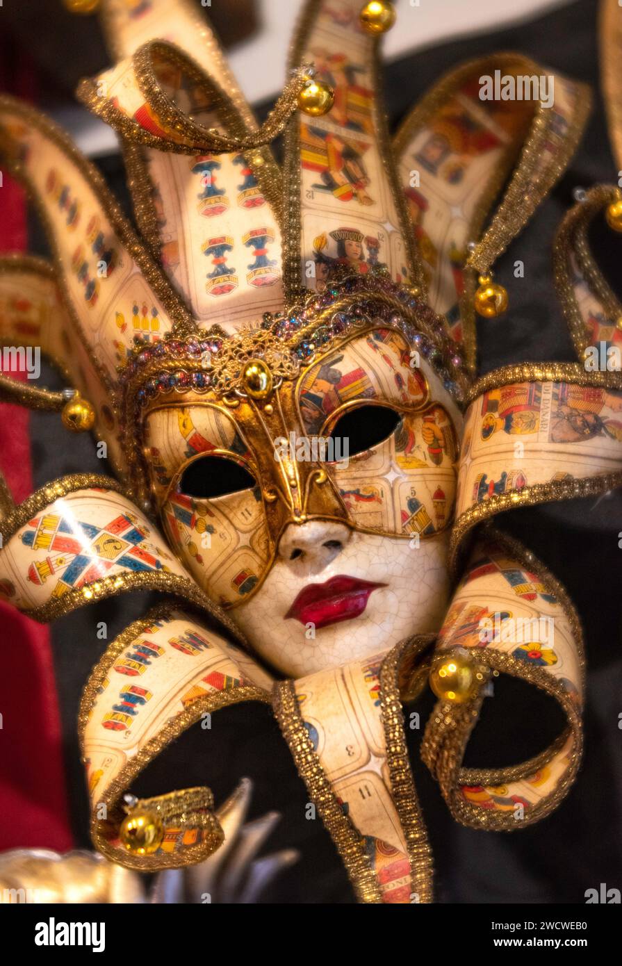 Carnaval mask, cape and hat, San Marco, Venice Stock Photo - Alamy