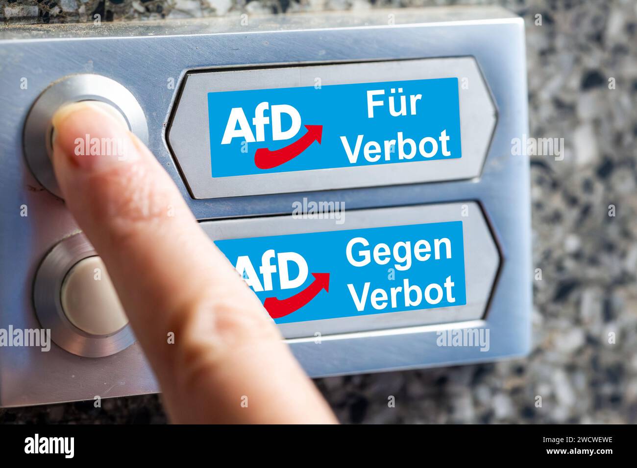 Doorbell sign hi-res stock photography and images - Alamy