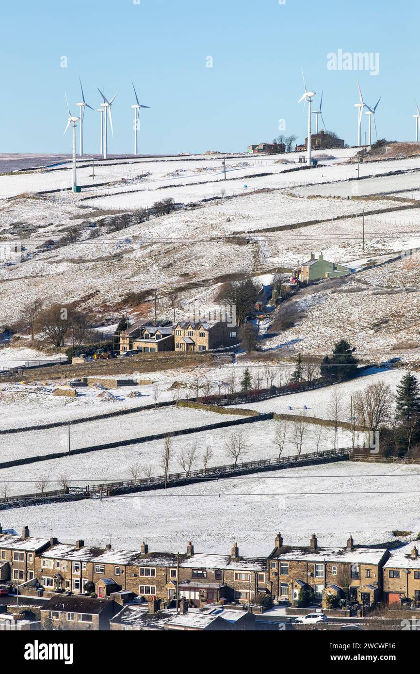 West Yorkshire, UK. 17th Jan, 2024. UK Weather. Blue skies and freezing ...