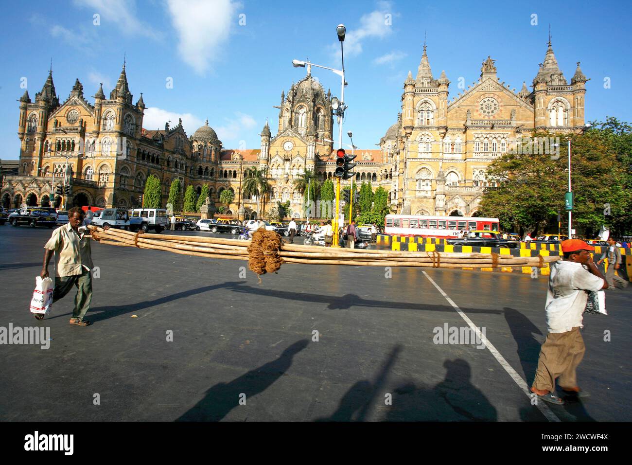 Victorian gothic revival architecture india hi-res stock photography ...