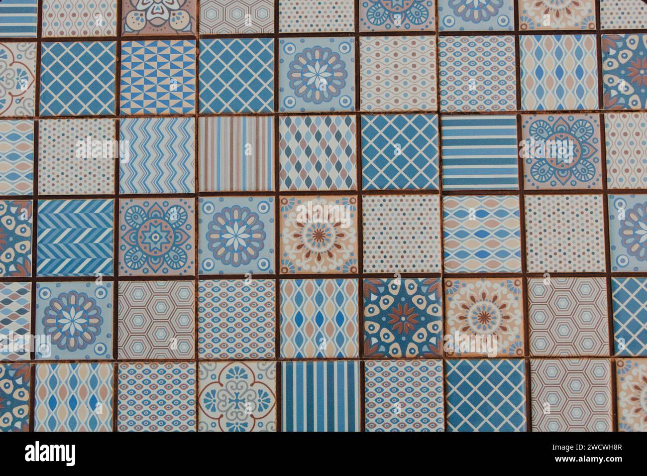 Mixed tiles hi-res stock photography and images - Alamy