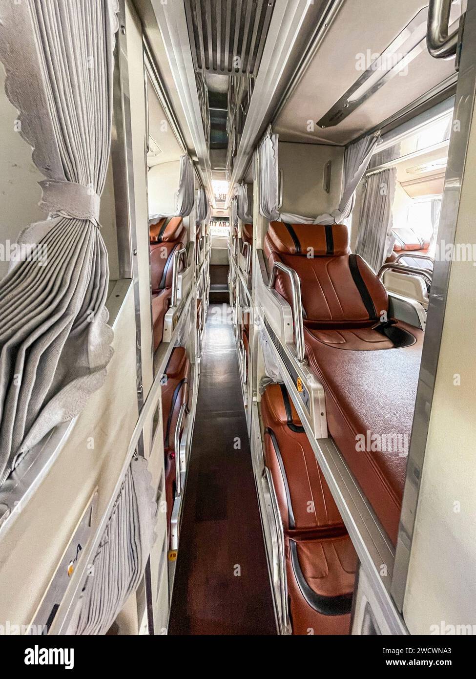 Luxury bus hi-res stock photography and images - Alamy