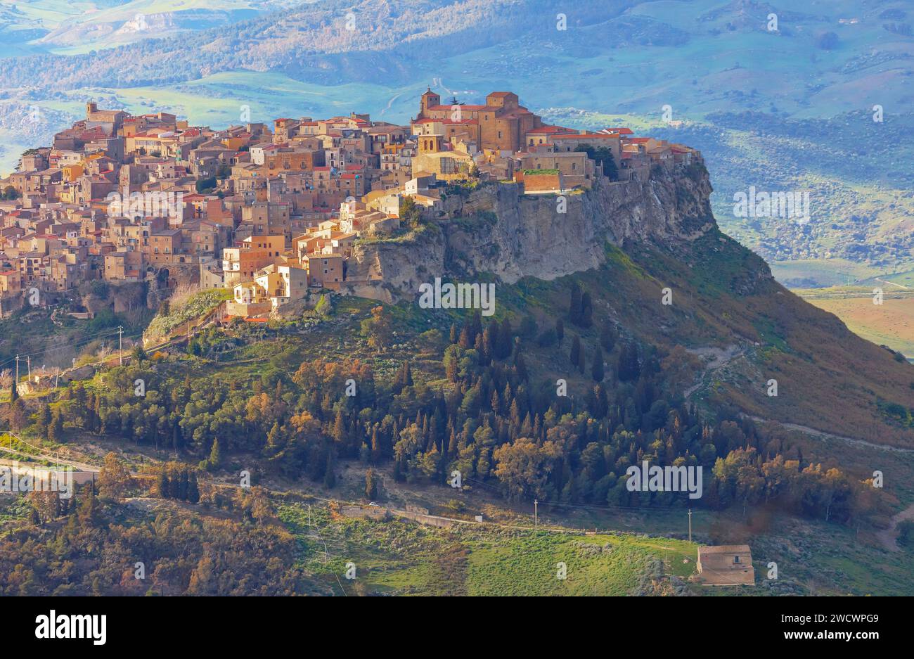 Hill enna hi-res stock photography and images - Alamy