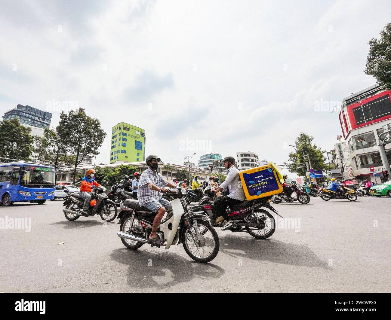 Vietnam, Saigon, Ho Chi Minh ville, motorbike traffic Stock Photo - Alamy