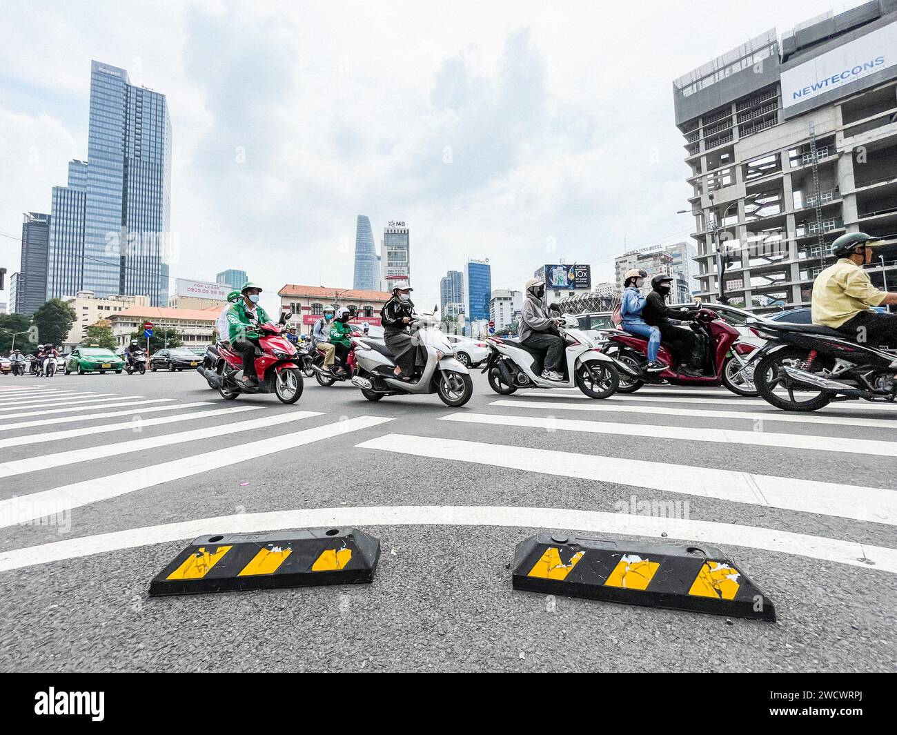 Vietnam, Saigon, Ho Chi Minh ville, motorbike traffic Stock Photo - Alamy
